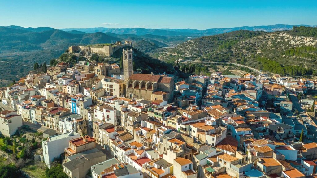 Explora las impresionantes Rutas de Senderismo en Cervera del Maestre ...