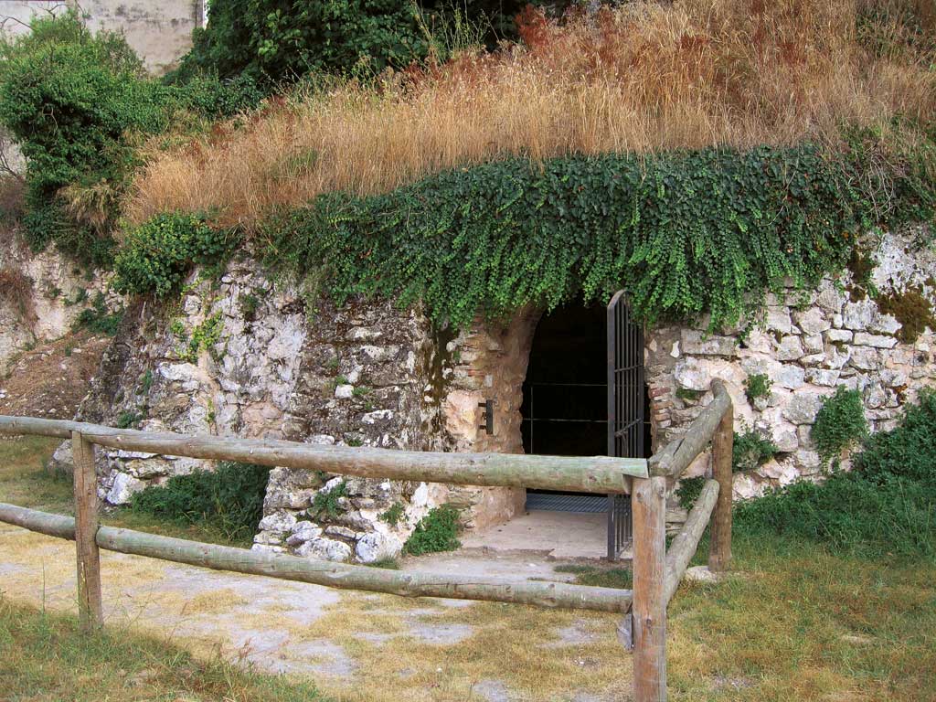 La Cava de Sant Blai: El Tesoro Congelado de Bocairent" - Experiences ...