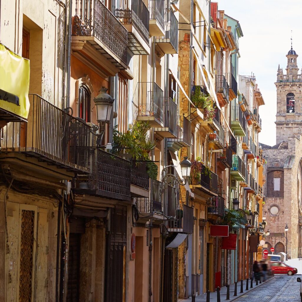 Descubre el encanto del Barrio del Carmen: Guía completa - Experiences ...