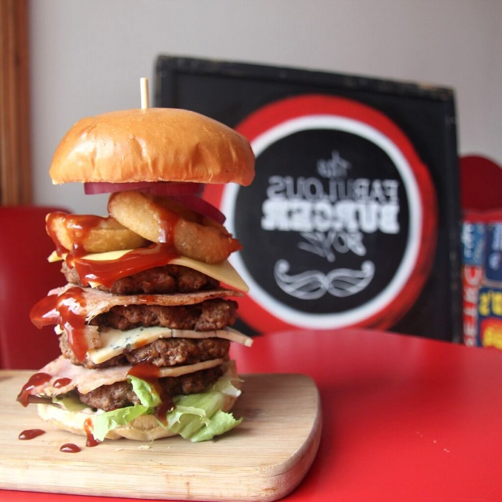 The Ultimate Burger Experience in Valencia: Discover Hundred's ...